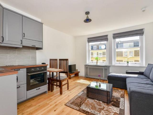 Apartment at Penywern Road, Greater London