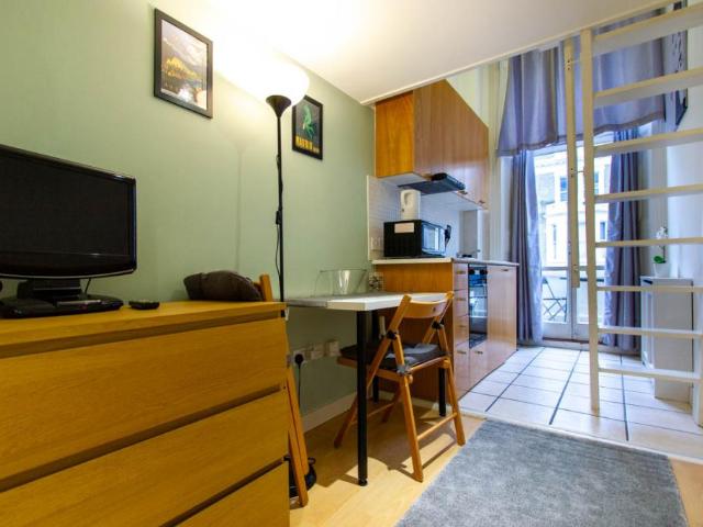 Apartment at Penywern Road, Greater London