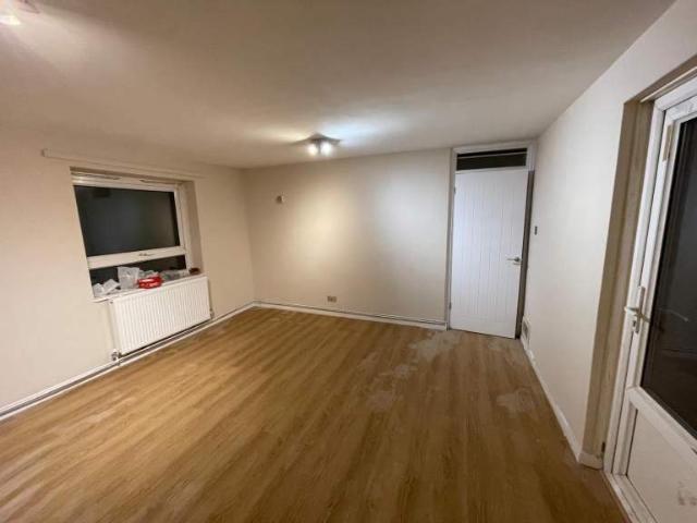 Apartment at Percy Gardens, Greater London