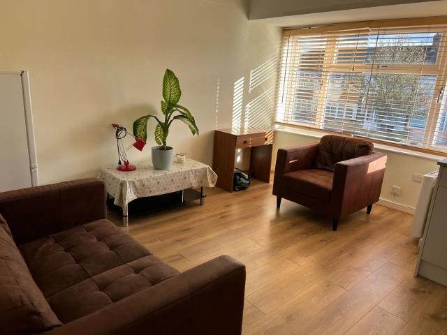 Apartment at Perimeade Road, Greater London