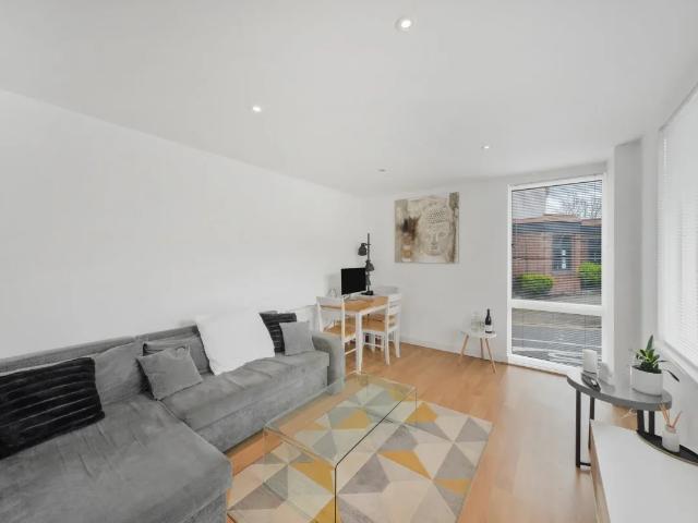 Apartment at Perry Vale, Greater London
