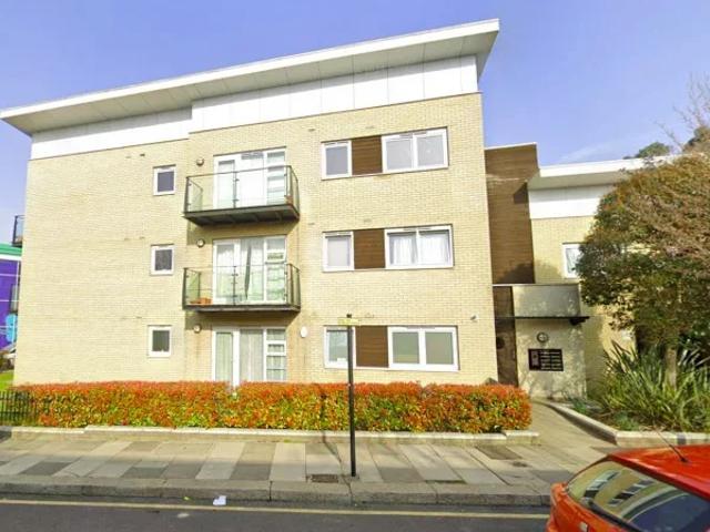 Apartment at Perrymans Farm Road, Greater London