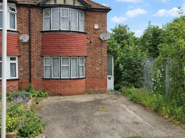 Apartment at Phelps Way, Greater London