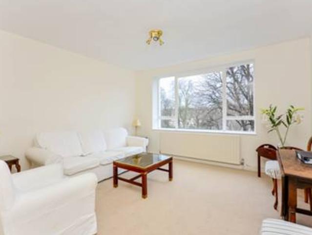 Apartment at Philbeach Gardens, Greater London