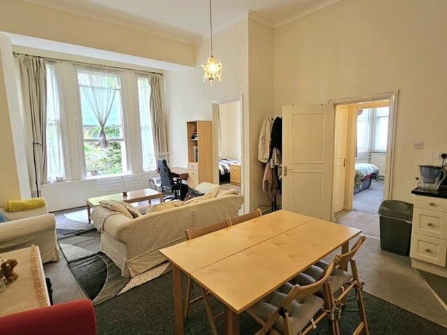 Apartment at Philbeach Gardens, Greater London