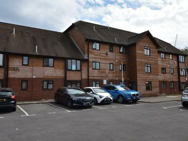 apartment at Philpots Close, West Drayton
