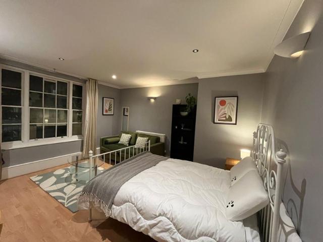 Apartment at Phoenix Road, Greater London