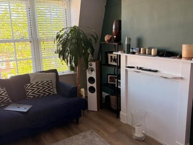 Apartment at Pitshanger Lane, Greater London