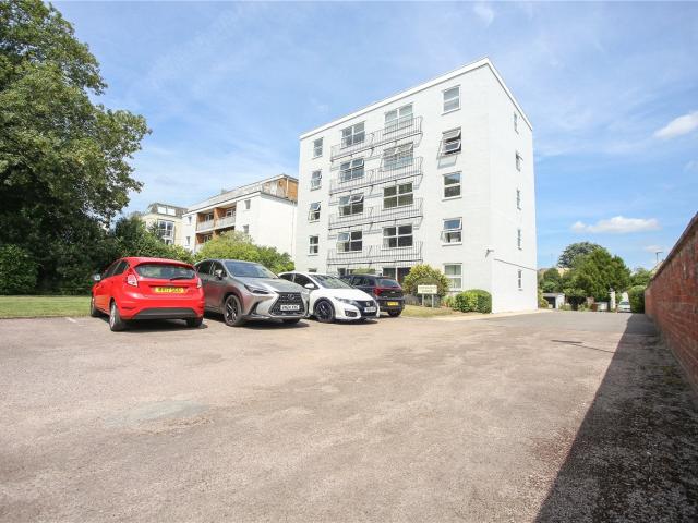 Apartment at Pittville Circus Road, Cheltenham