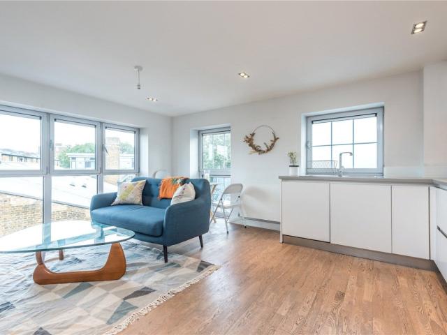 Apartment at Piano Lane Carysfort Road, Greater London