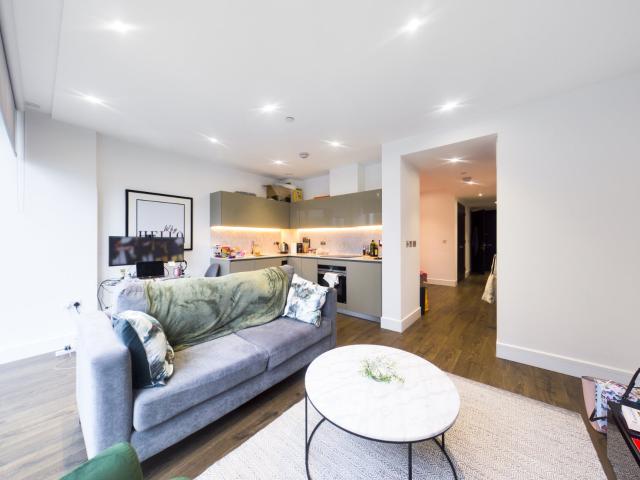 Apartment at Piazza Walk, Greater London