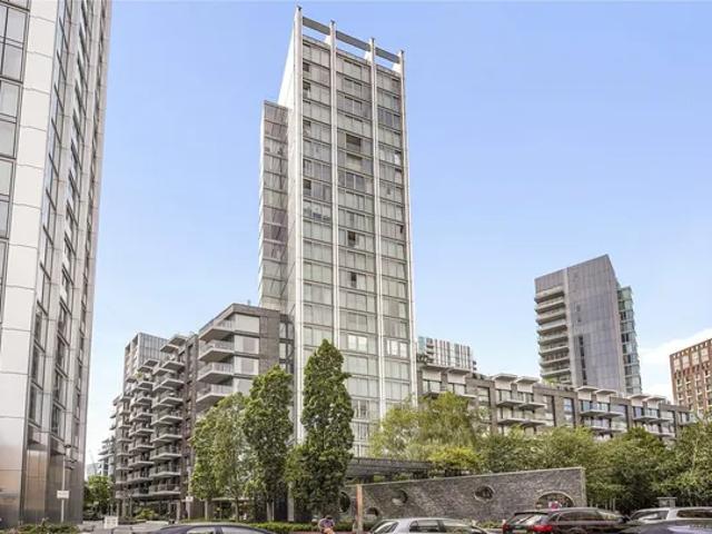 Apartment at Piazza Walk, Greater London