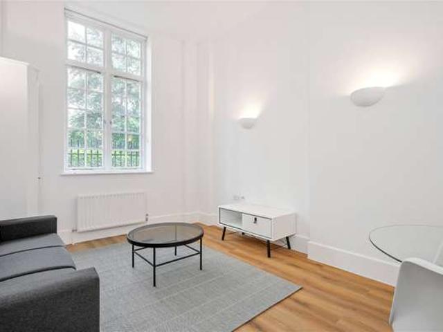 Apartment at Pickard Street, Greater London