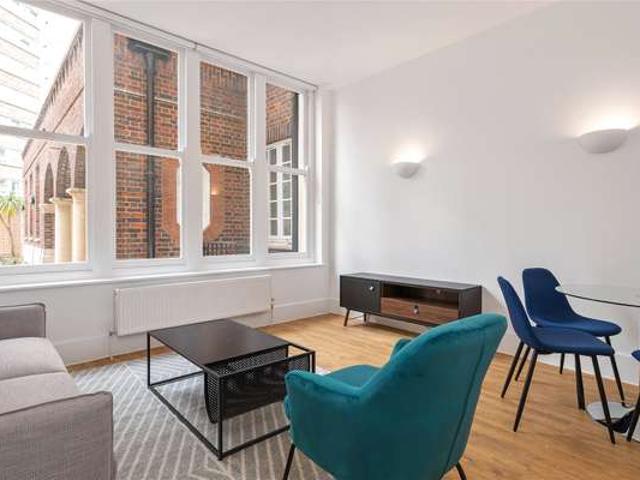 Apartment at Pickard Street, Greater London