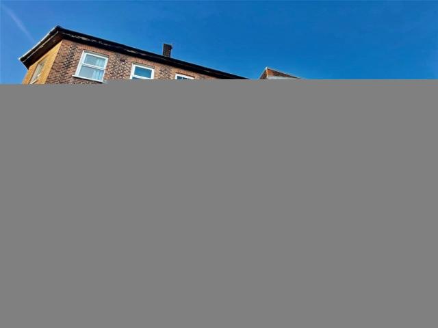 Apartment at Pickford Lane, Greater London