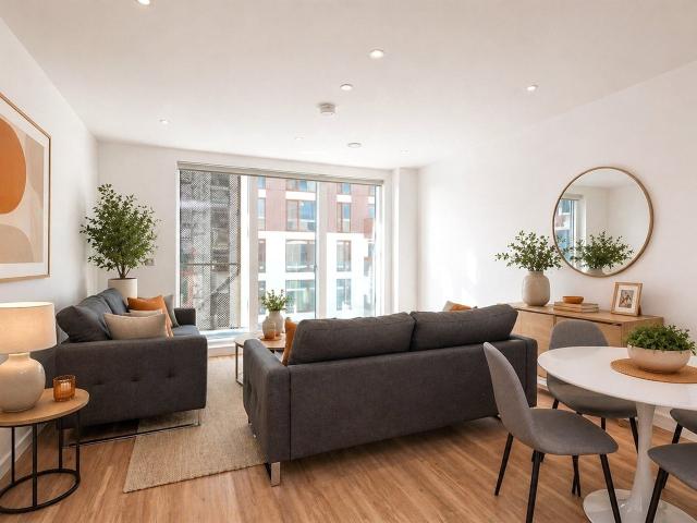 Apartment at Pier Approach Road, Gillingham