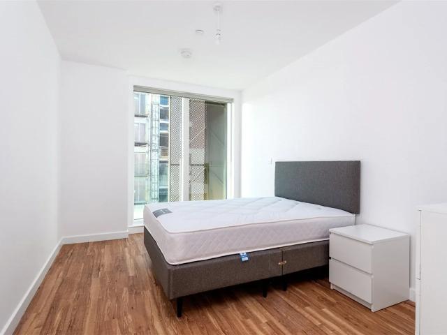 Apartment at Pier Approach Road, Gillingham