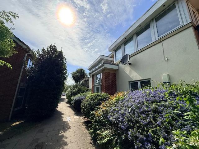 Apartment at Pier Road, Greater London