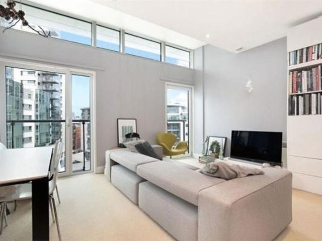 Apartment at Pilgrimage Street, Greater London
