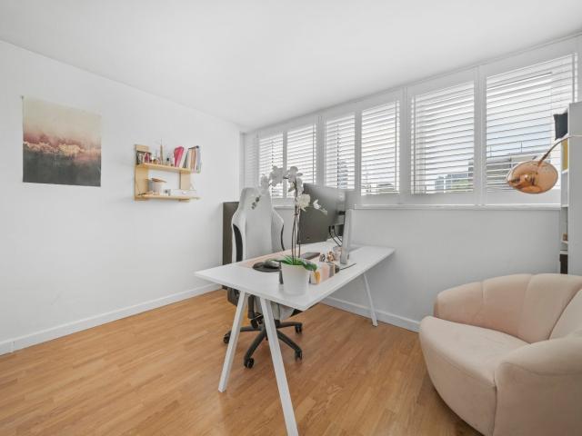 Apartment at Pimlico Walk, Greater London