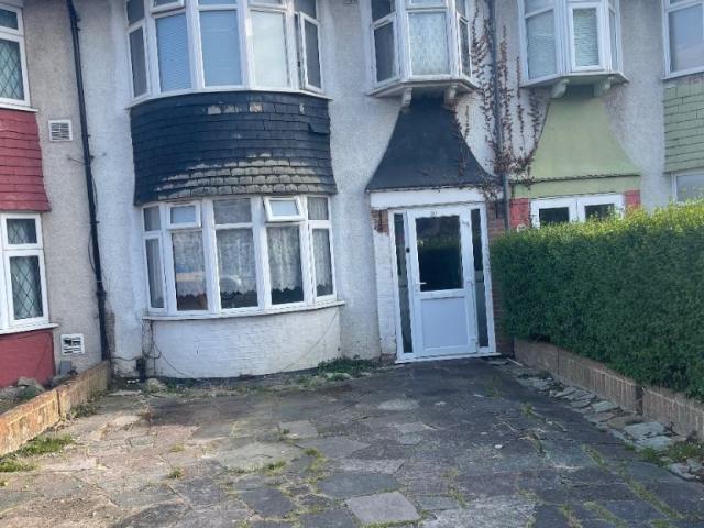 Apartment at Pinglestone Close, Greater London