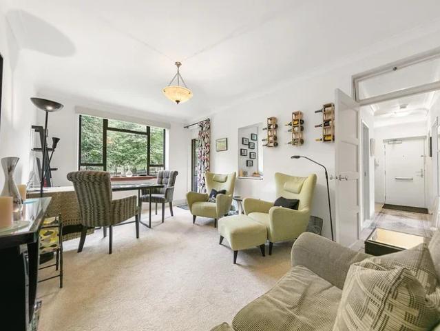 Apartment at Pine Street, Greater London