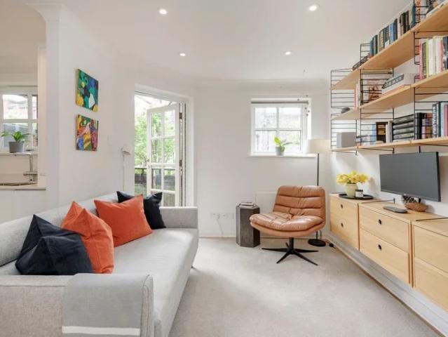 Apartment at Pine Street, Greater London
