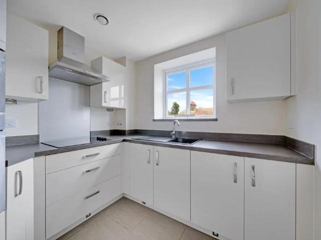 Apartment at Pinewood Gardens, Tunbridge Wells