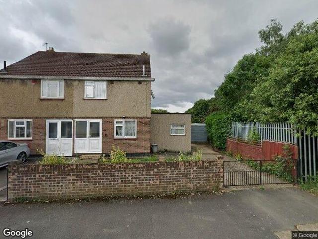 Apartment at Pinkwell Lane, Greater London