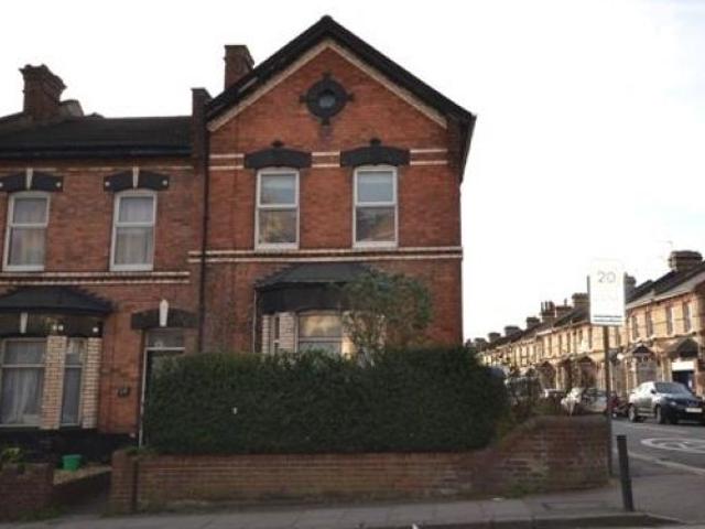 Apartment at Pinhoe Road, Exeter