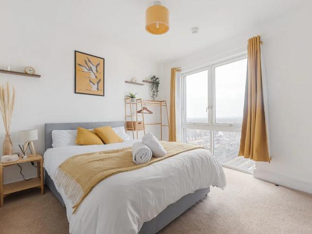 Apartment at Pinner Road, Greater London