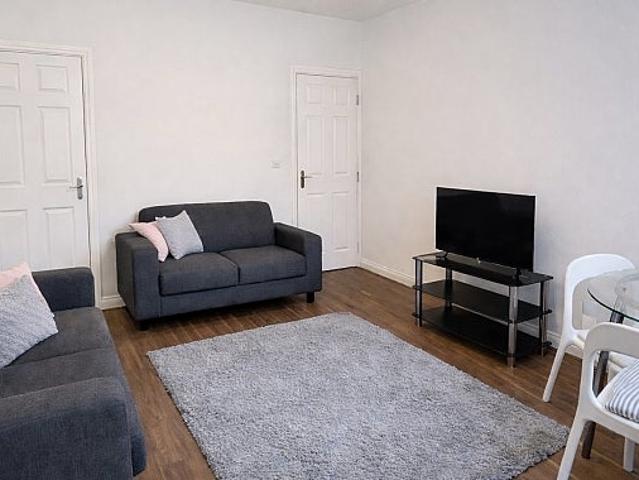 Apartment at Pinner Road, Sheffield