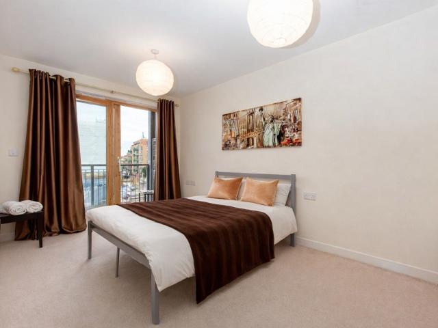 Apartment at Pioneer Close, Greater London