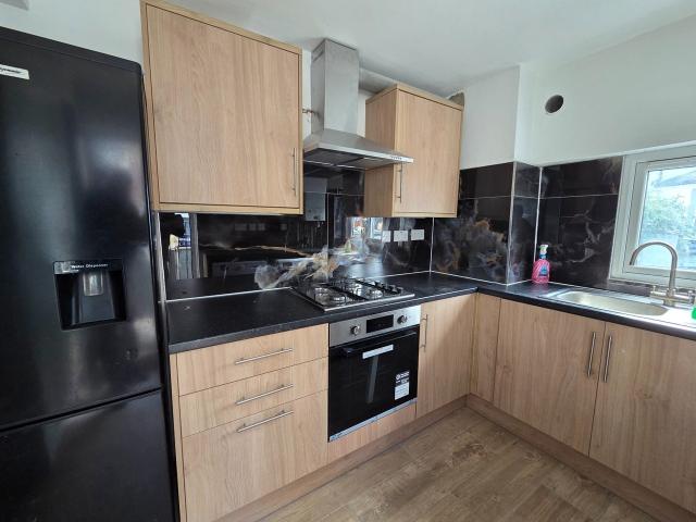 Apartment at Plumstead High Street, Greater London