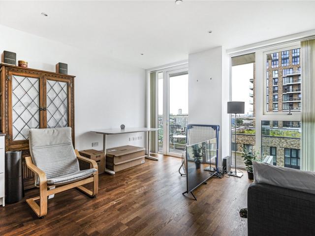 Apartment at Plumstead Road, Greater London