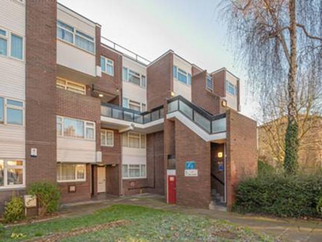 Apartment at Plympton Road, Greater London