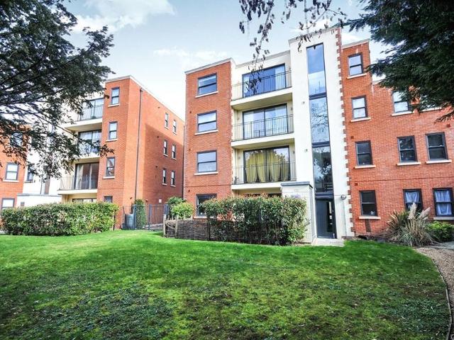 Apartment at Plaistow Lane, Greater London