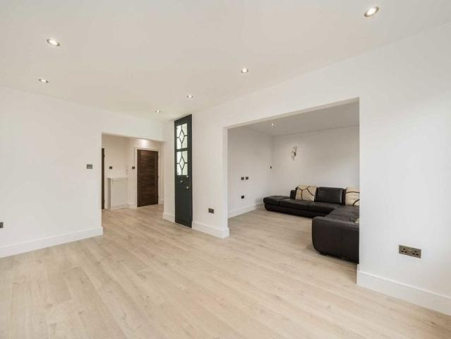 Apartment at Platt's Lane, Greater London