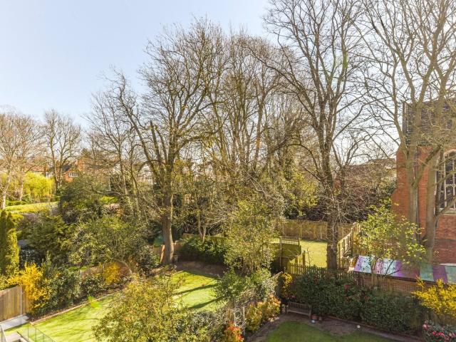 Apartment at Platt's Lane, Greater London