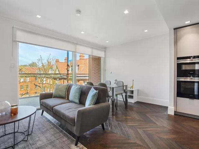 Apartment at Platt's Lane, Greater London
