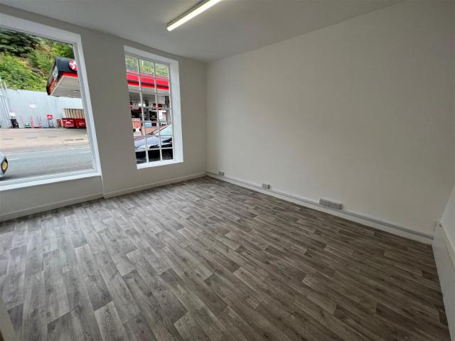 Apartment at Pleasant Street, Pentre
