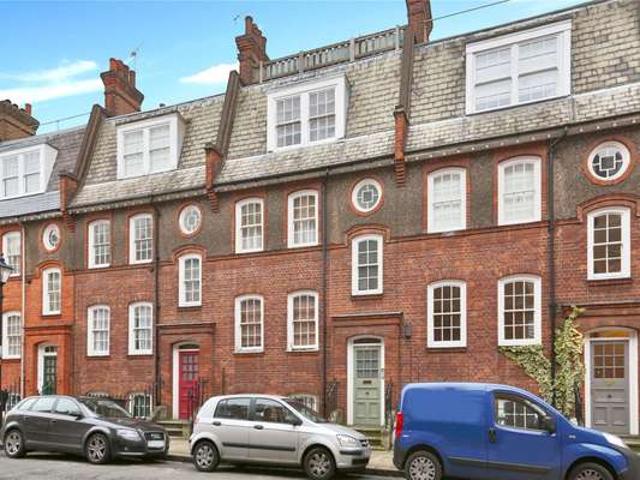 Apartment at Pleasant Place, Greater London