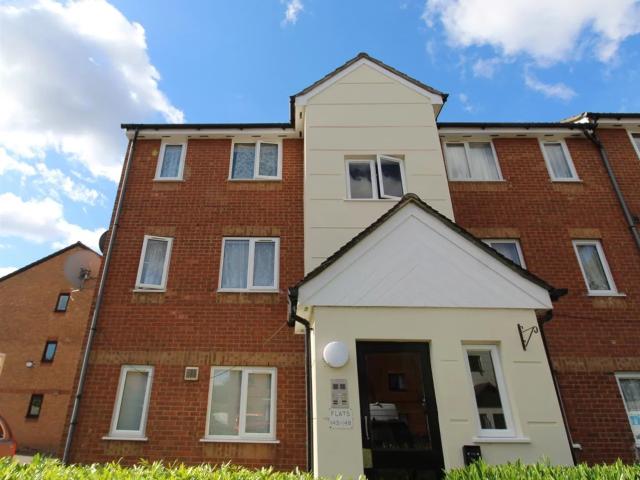 Apartment at Plowman Close, Greater London