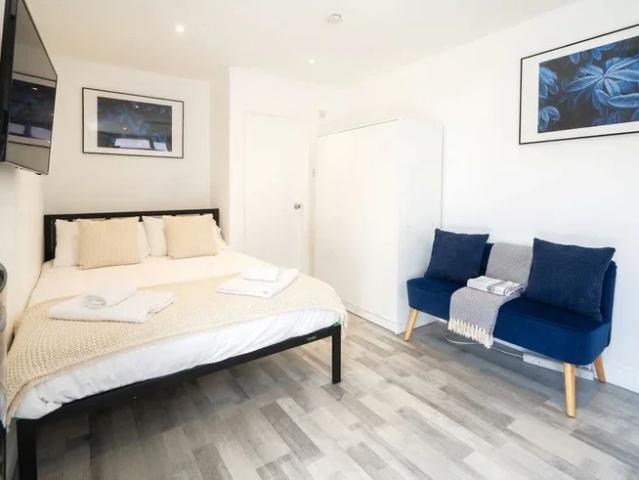 Apartment at Ploughman Drive, Hinton
