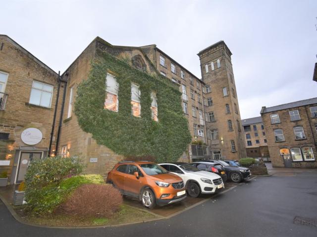 Apartment at Plover Road, Kirklees