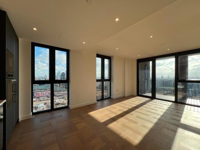 Apartment at Prusom Street, Greater London