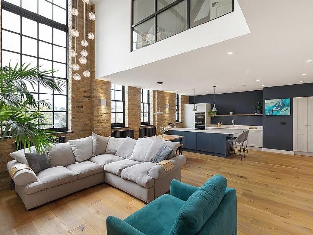 Apartment at Prague Place, Greater London