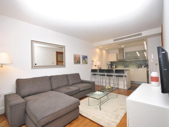 Apartment at Praed Street, City of Westminster