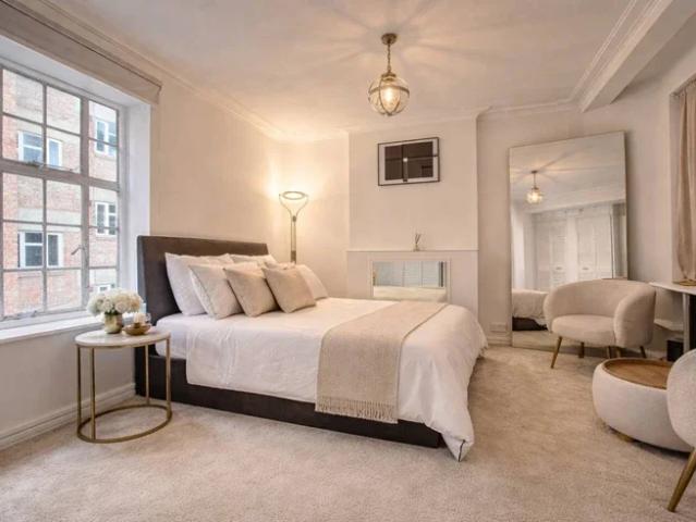 Apartment at Praed Street, City of Westminster