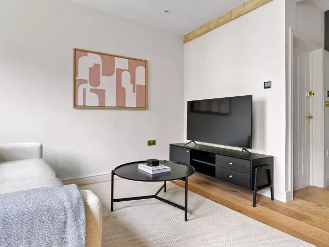 Apartment at Praed Street, City of Westminster